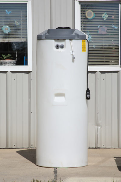 Aqua Flush Portable Flush Toilet - Mr. John Portable Toilet Rental